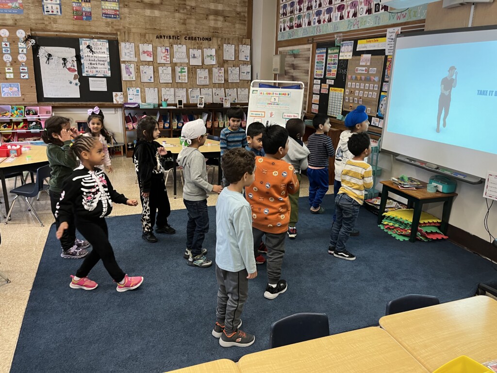 Read aloud with Mr Abid – With Miss graham and mrs. Da silva