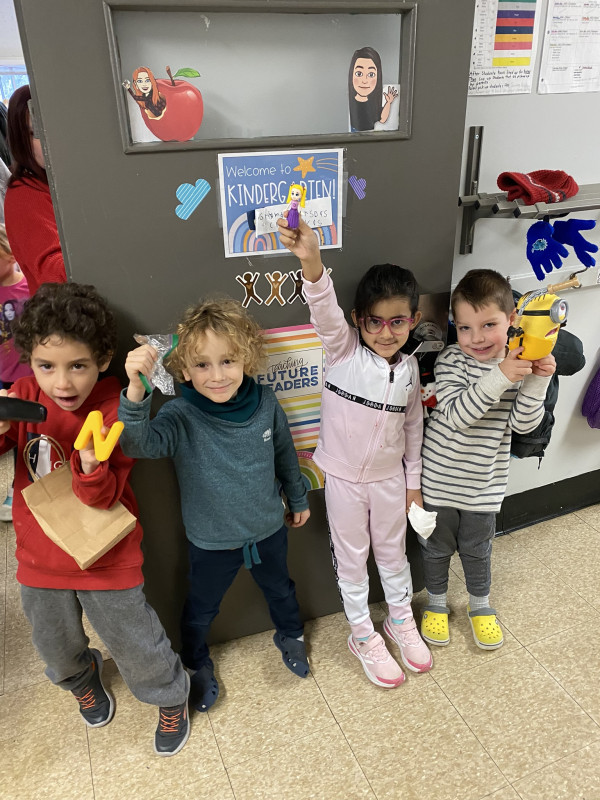 Letter N show and share! – With Miss graham and mrs. Da silva