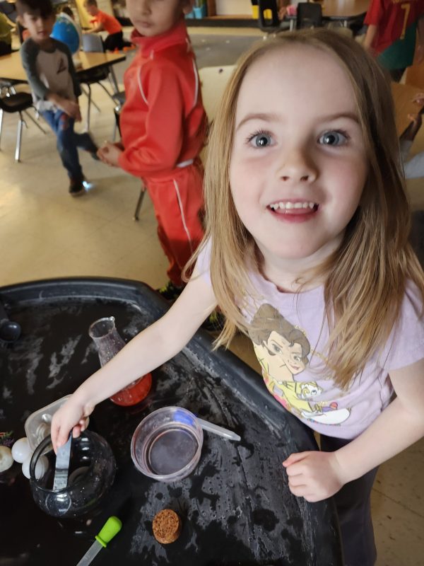 Fizzing Science Lab 🧪